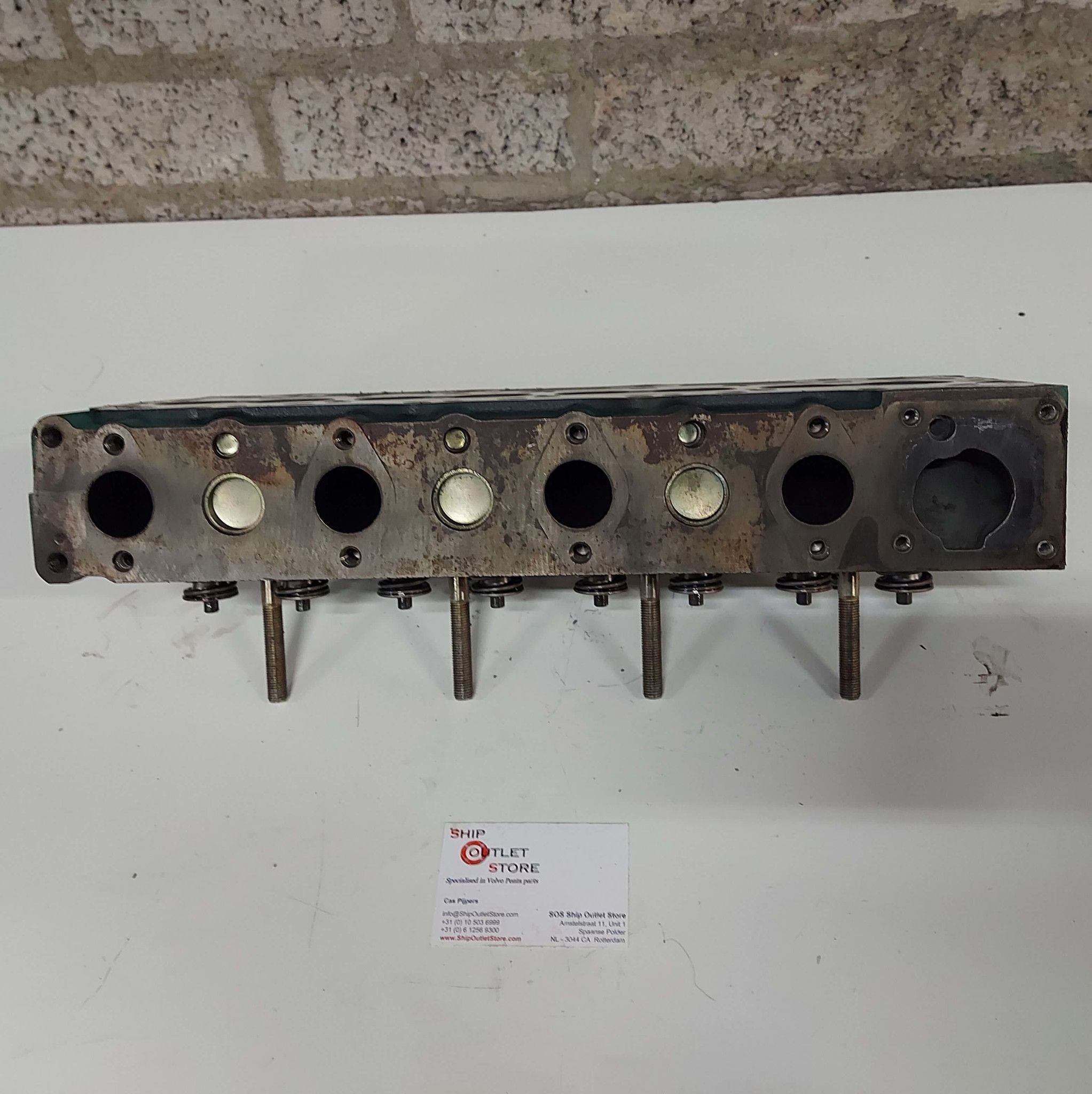 Cylinder head complete D2 Volvo Penta 3801334