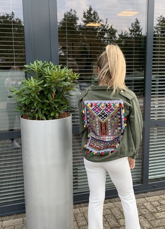 TESS V | Shop de laatste fashion trends voor een leuke prijs - TESSV.nl