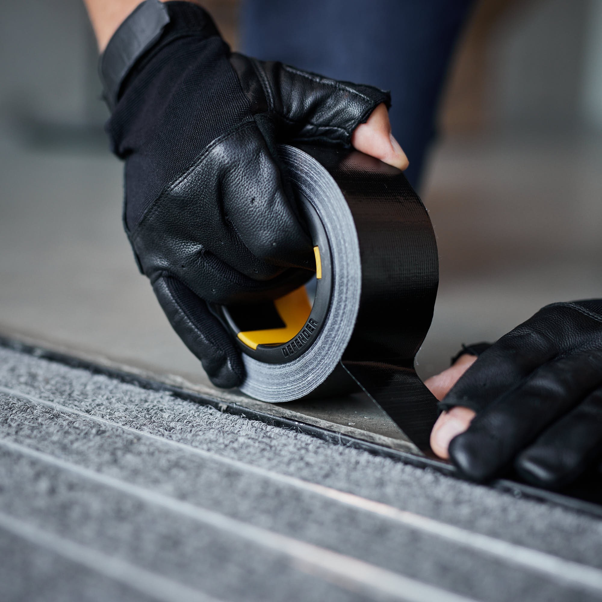 Defender EXA-Tape Ergo-Core Tape Dispenser - Tape-Deal.com