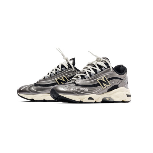 SNEAKERS - WOEI