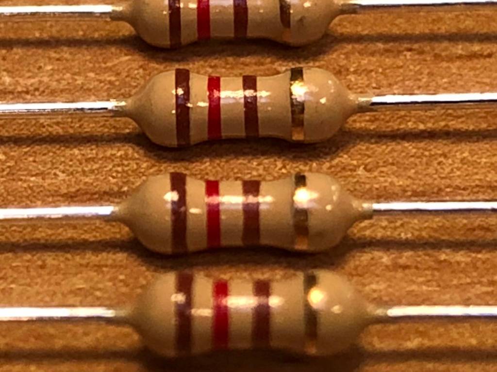 Terminator 120Ωfor the CAN-bus - Larnitech The Netherlands