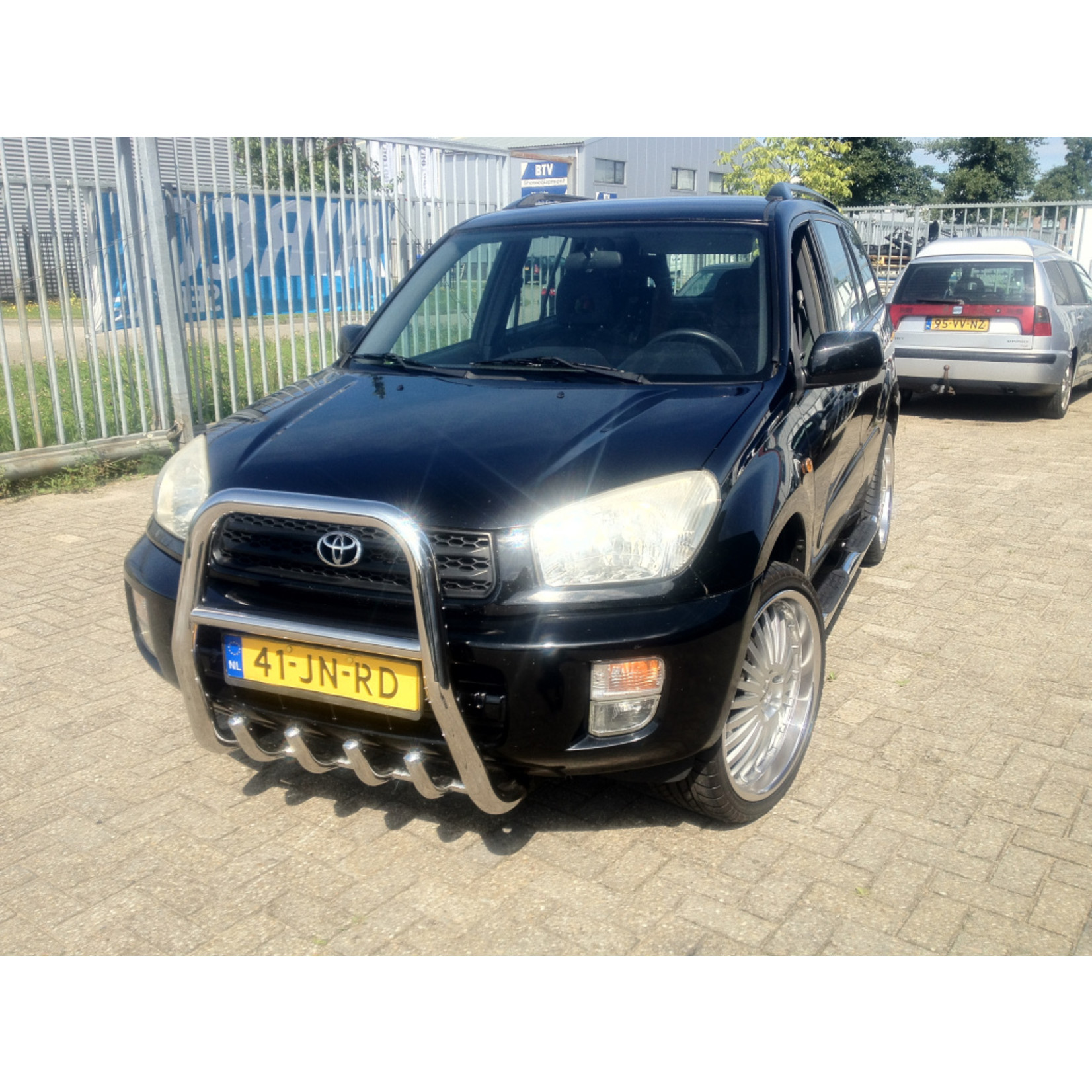 Toyota RAV4 2001-2005 Sidebars sidesteps met steps - Best-Carstyling