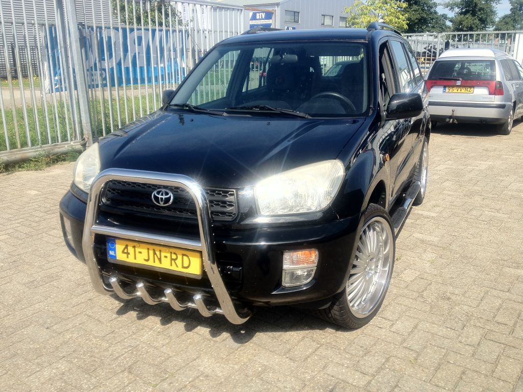 Toyota RAV4 2001-2005 Sidebars sidesteps met steps - Best-Carstyling