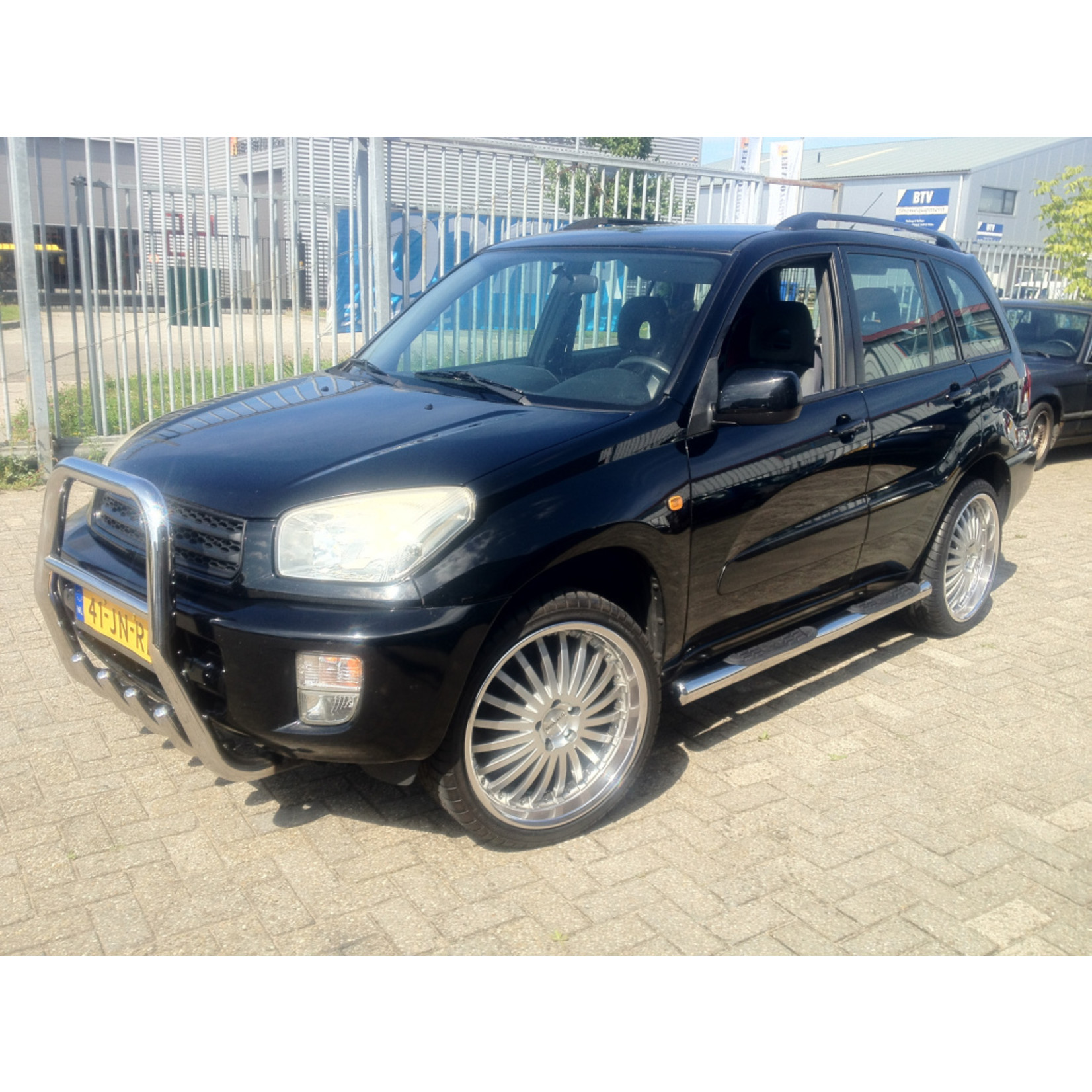 Toyota RAV4 2001-2005 Sidebars sidesteps met steps - Best-Carstyling