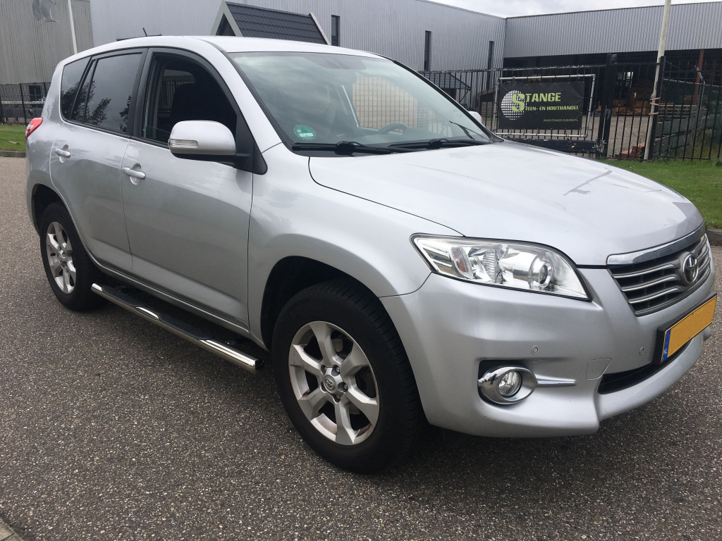Toyota RAV4 XA30 Sidebars met steps - Best-Carstyling