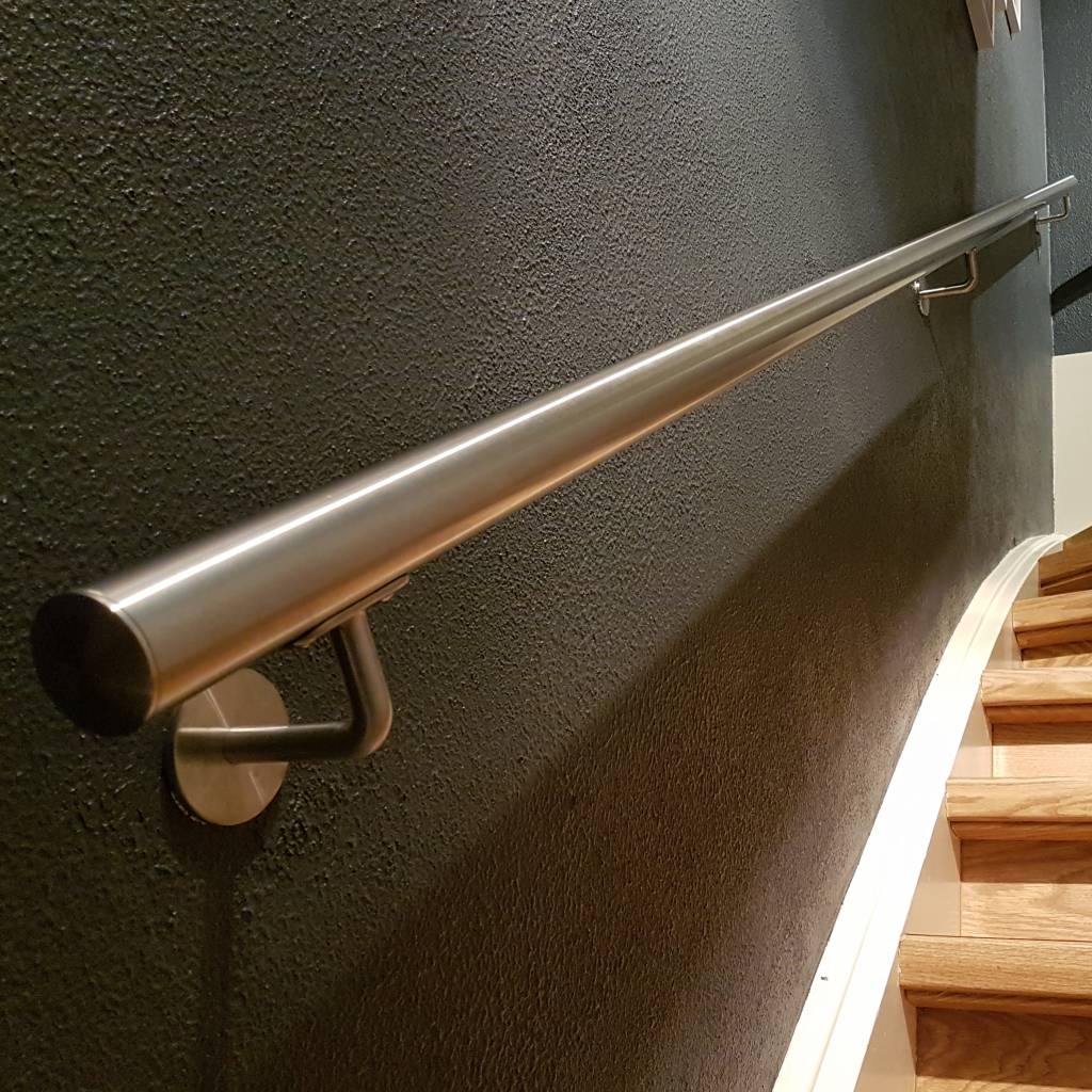 Handlauf Edelstahl rund gebürstet Modell 3 bei Handlauf-Experte.de ...