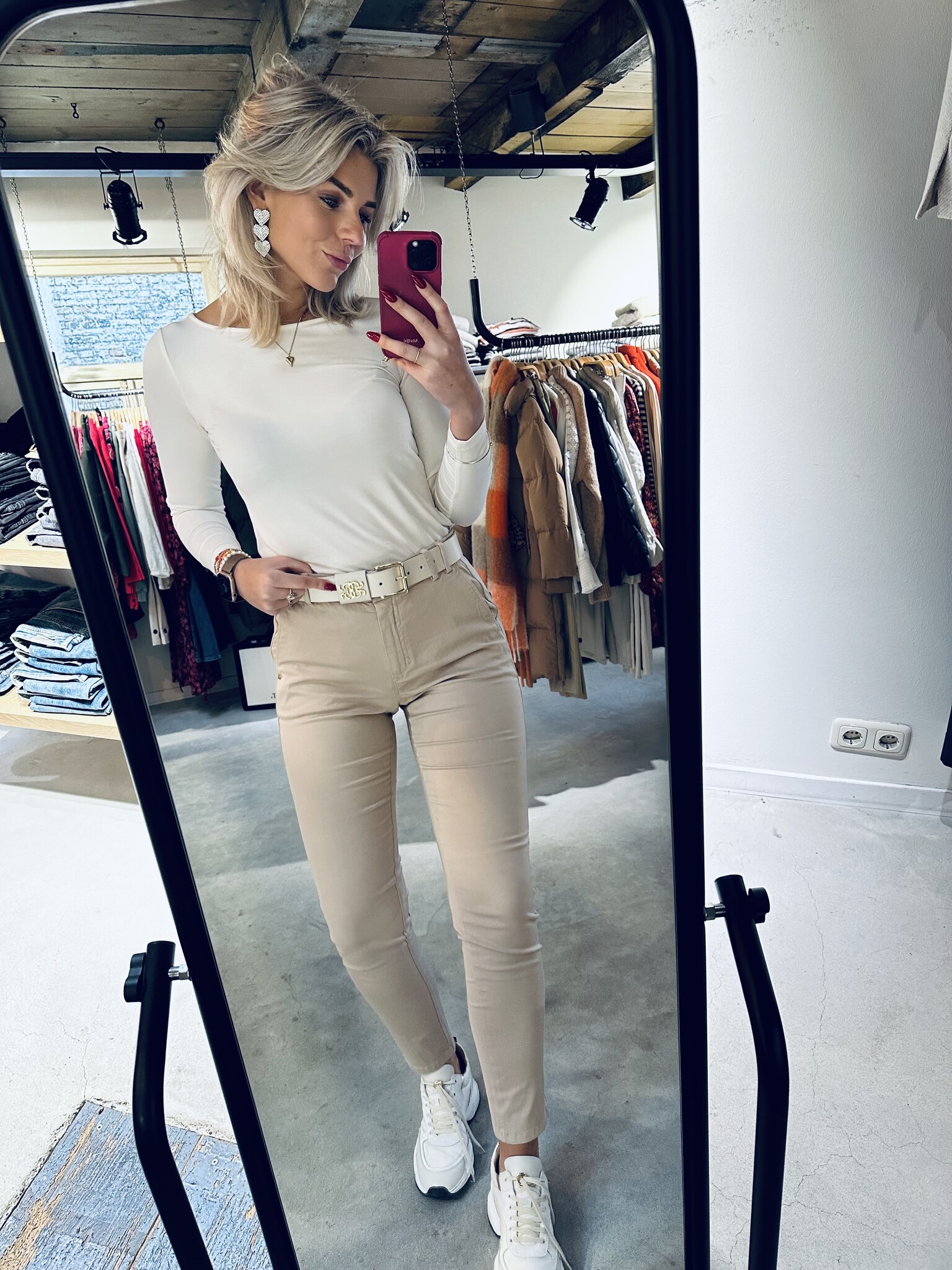 Carli, classic chino - 2044 Neutral - RIXT.