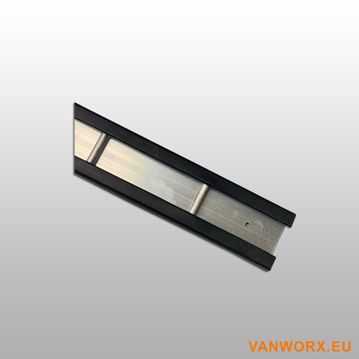 Aluminum locking rail with rubber - vanworx.eu