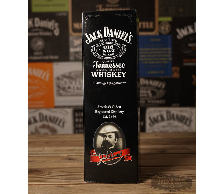 Jack Daniel's - Black Label - 700ml - Red Band Under Portrait - Box o ...