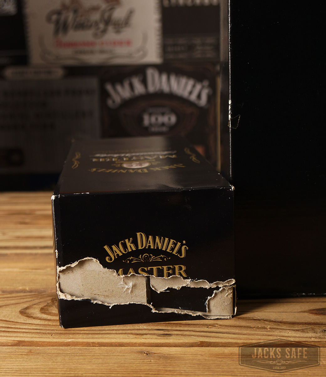 JACK DANIEL'S - Asian Master Distiller - 1997 - RARE GOLD COFFIN GIFT ...