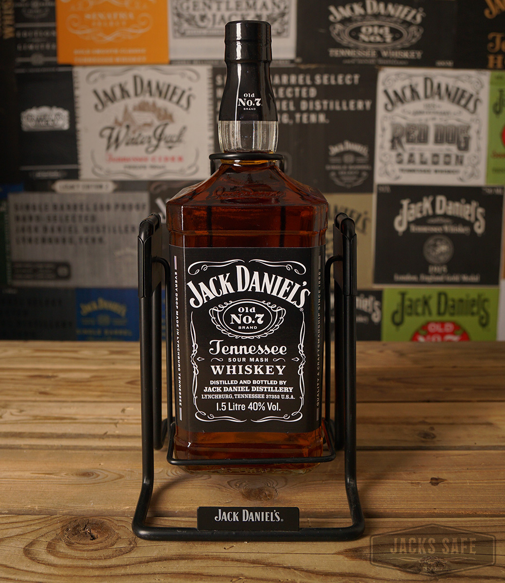 JACK DANIEL'S - BLACK LABEL - EVO - IN CRADLE - 1500ML - Jack's Safe