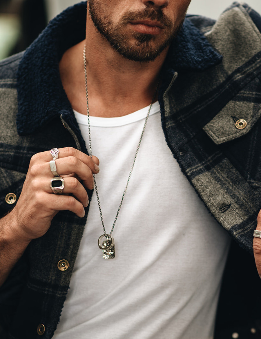 Zilveren Mannen Hanger Tag Anuh - Taj Amsterdam