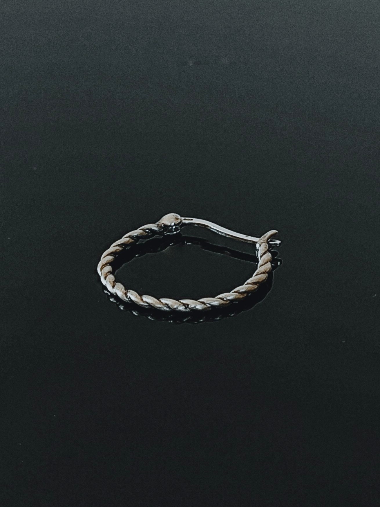 Single Twisted Silver Hoop Earring Men Stig - Taj Amsterdam