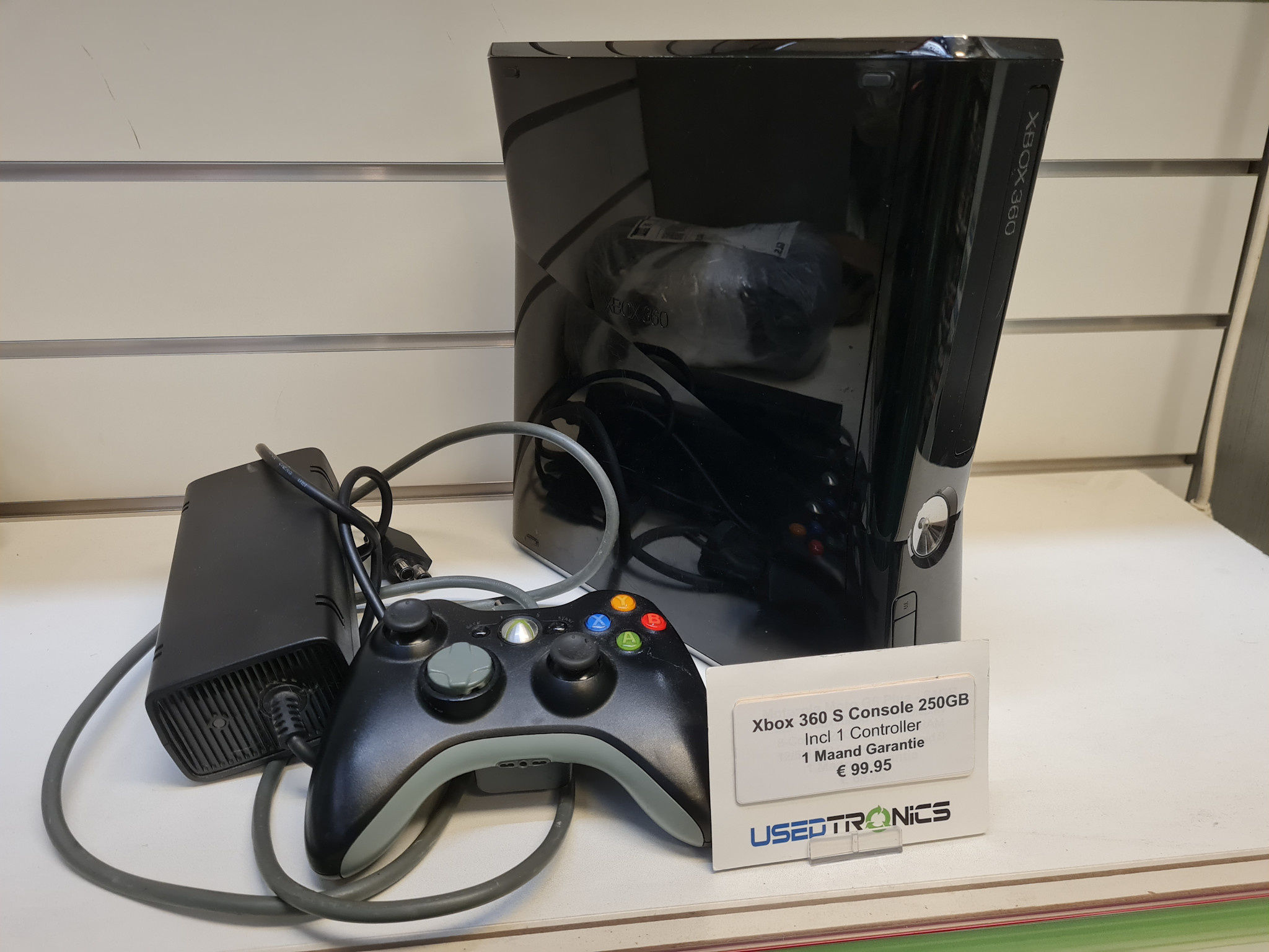 Xbox 360 S Console 250GB - Usedtronics