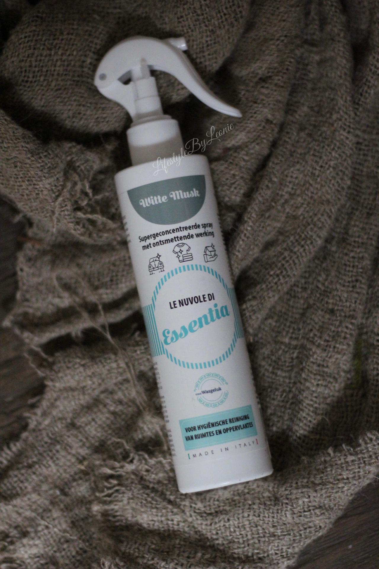 Essentia Home spray / schoonmaak spray Witte musk - Lifestyle By Leonie