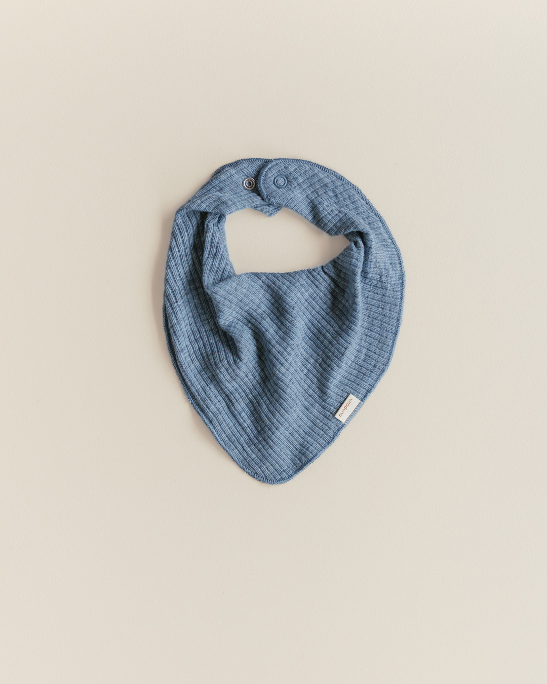Unaduna bib sjaaltje van wol rib - nila: warm! | Ziloen - Ziloen