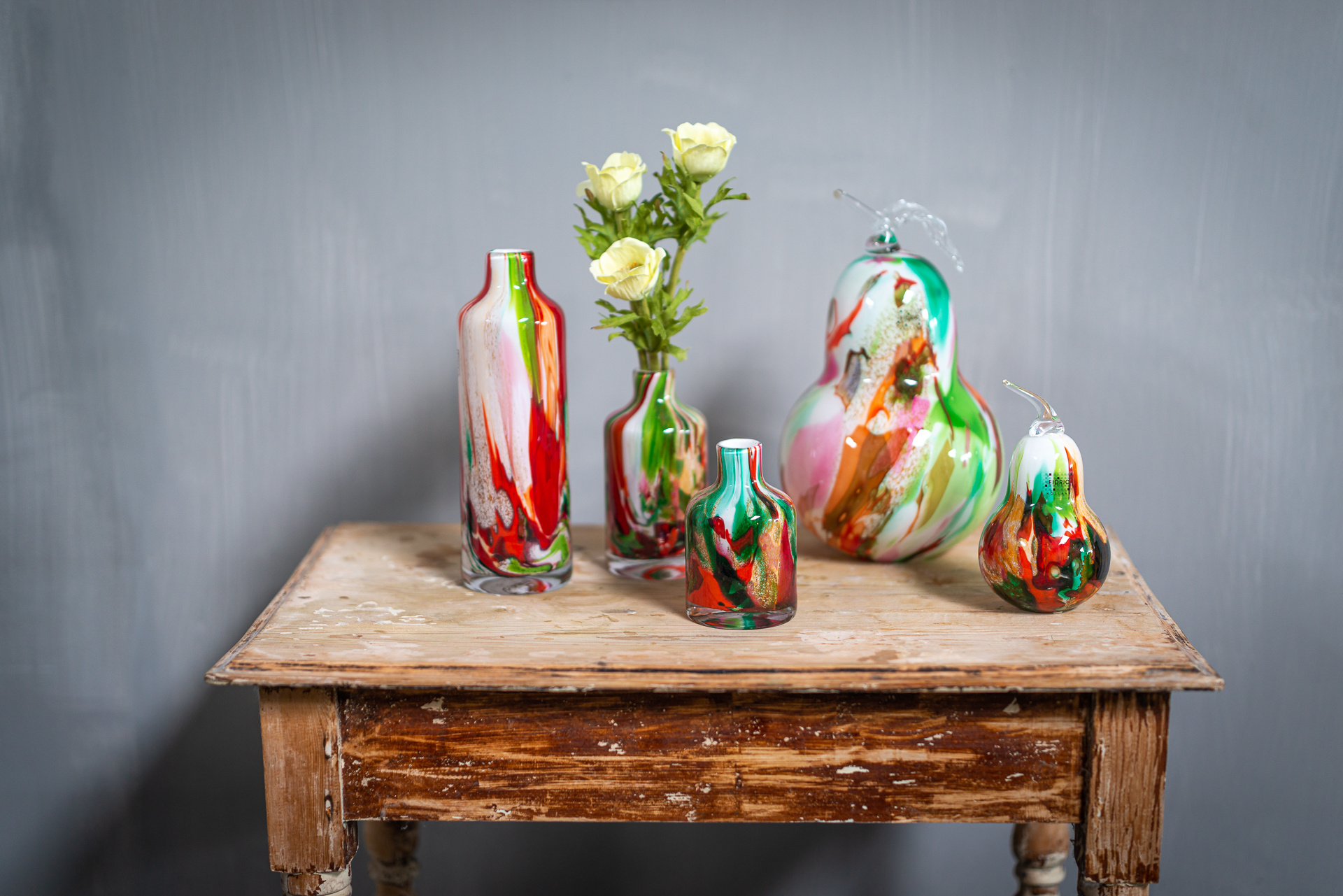 Fidrio Mixed colours vaas - model bolvase met nek - De Woonhoek