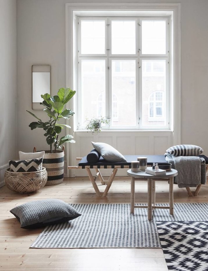 Hübsch Brass mirror - LIVING AND CO.