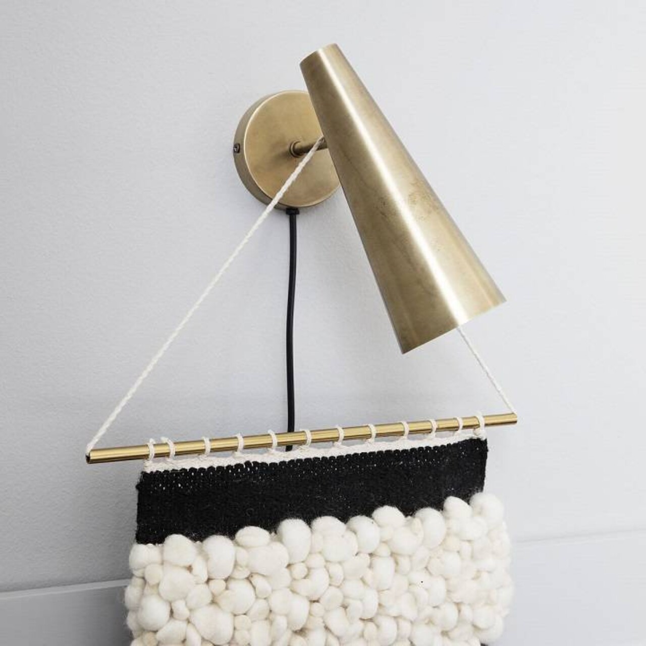 House Doctor Precise wall lamp brass - LIVING AND CO.