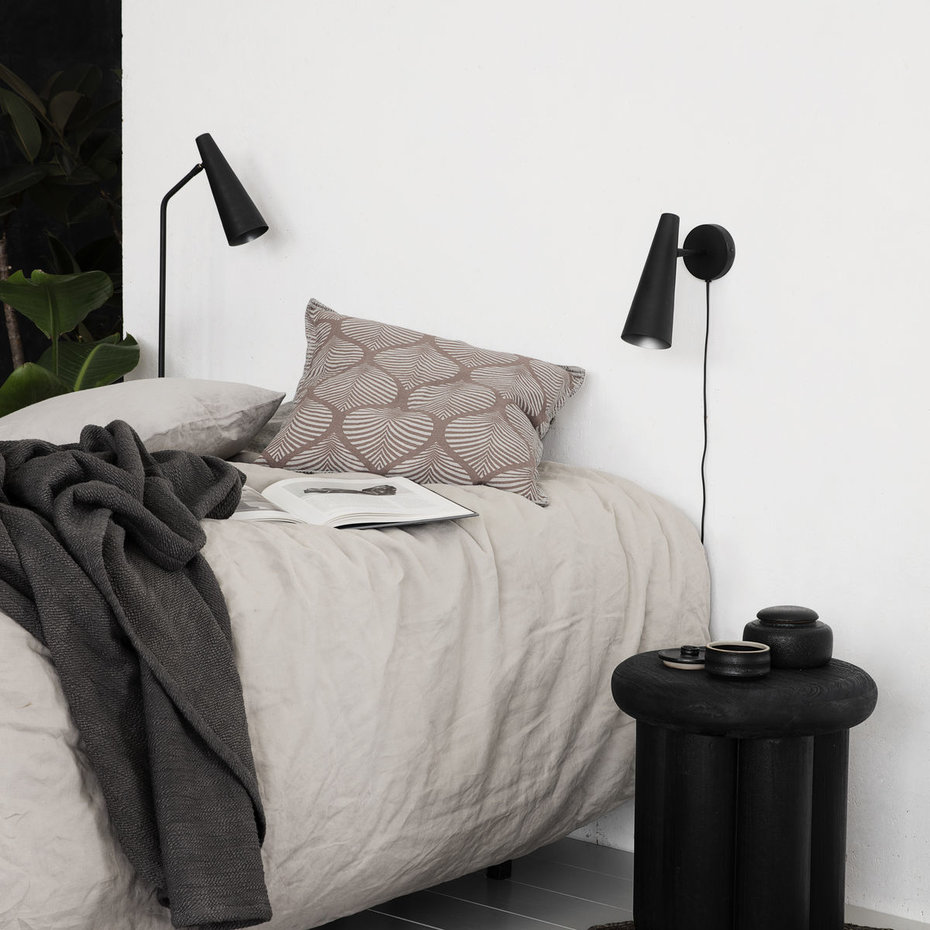 House Doctor Precise wall lamp - matt black - LIVING AND CO.