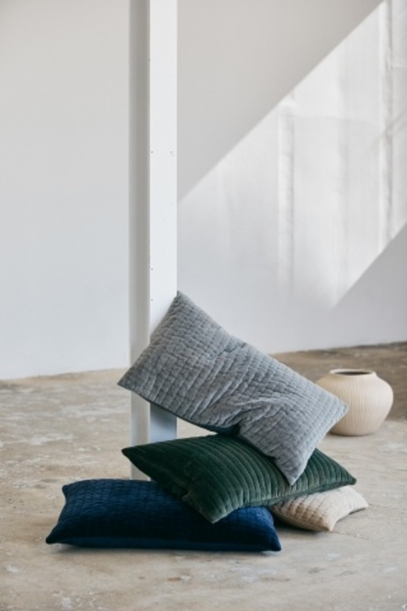 Nordal Castor cushion incl filling - sand - LIVING AND CO.