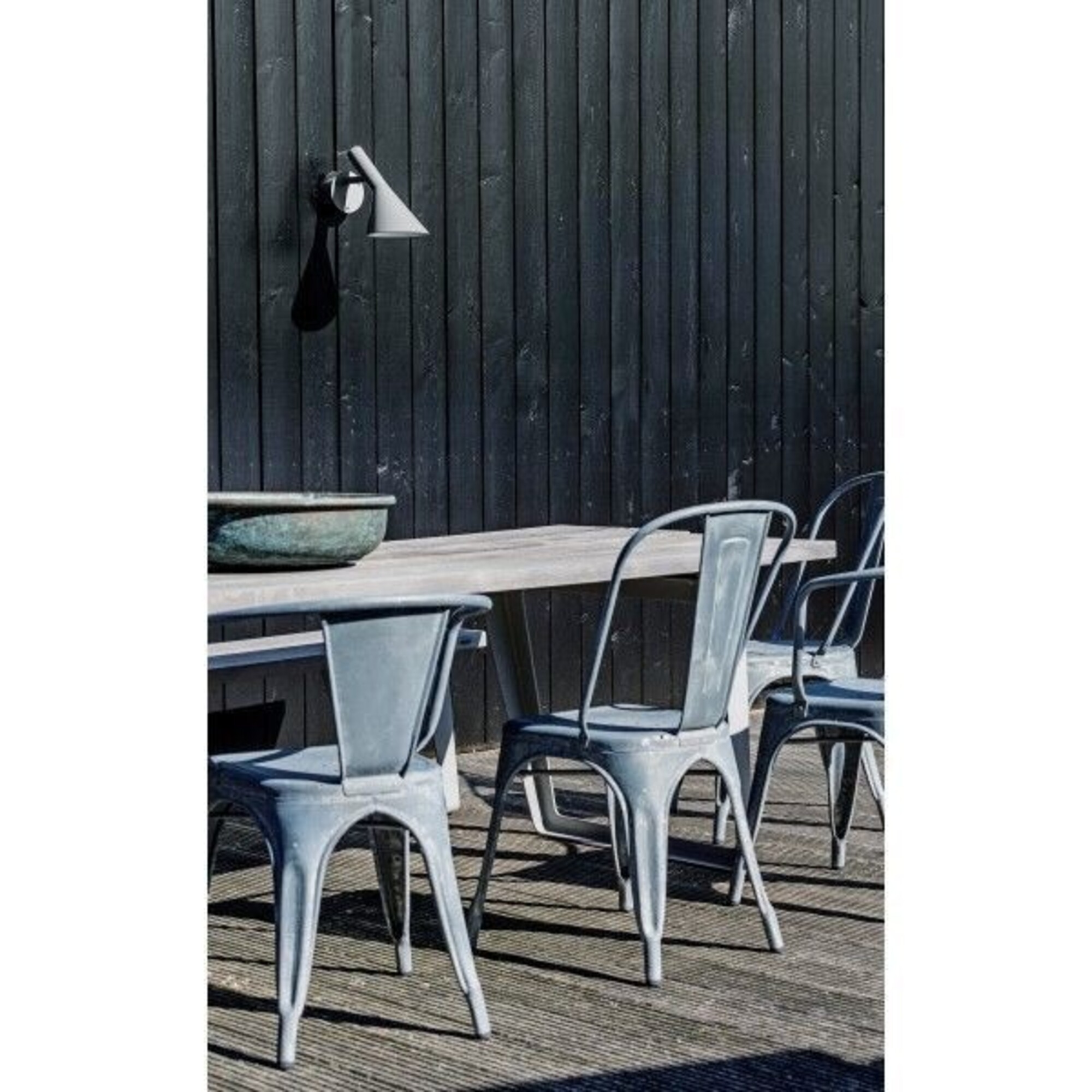 Louis Poulsen AJ 50 Außenwandleuchte Aluminium - LIVING AND CO.