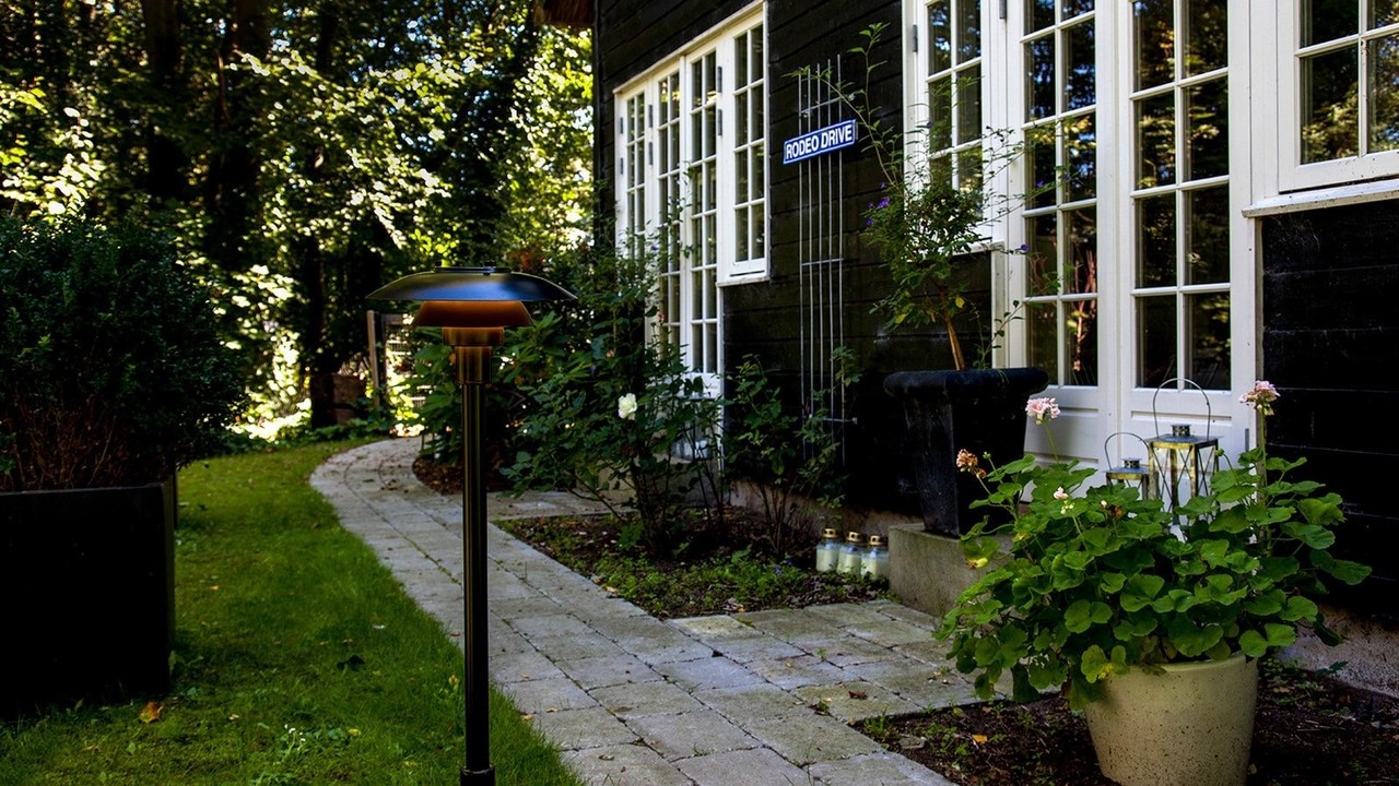 Louis Poulsen PH 3-2½ Poller-Außenleuchte - LIVING AND CO.