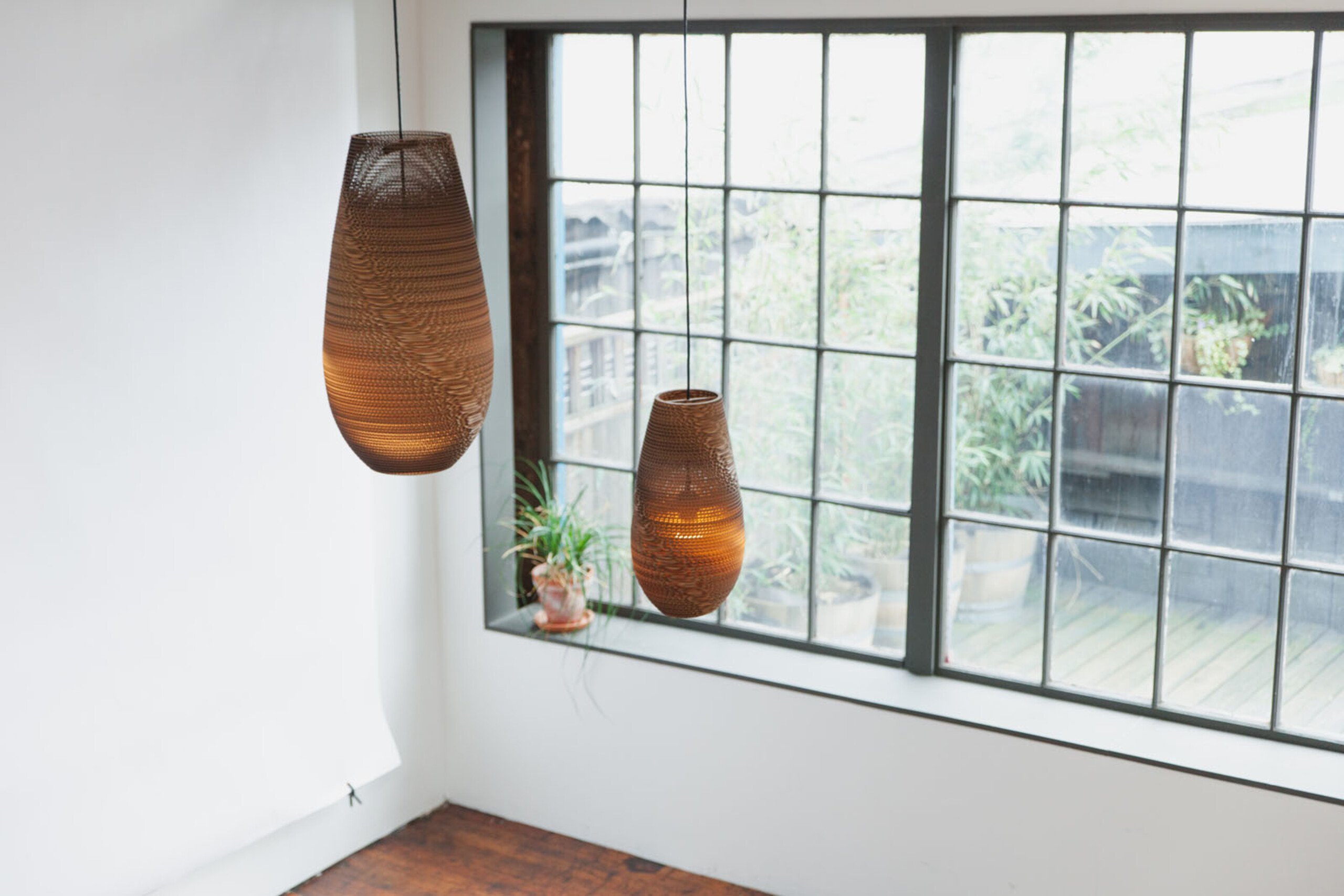 Graypants Drop26 hanging lamp natural - LIVING AND CO.