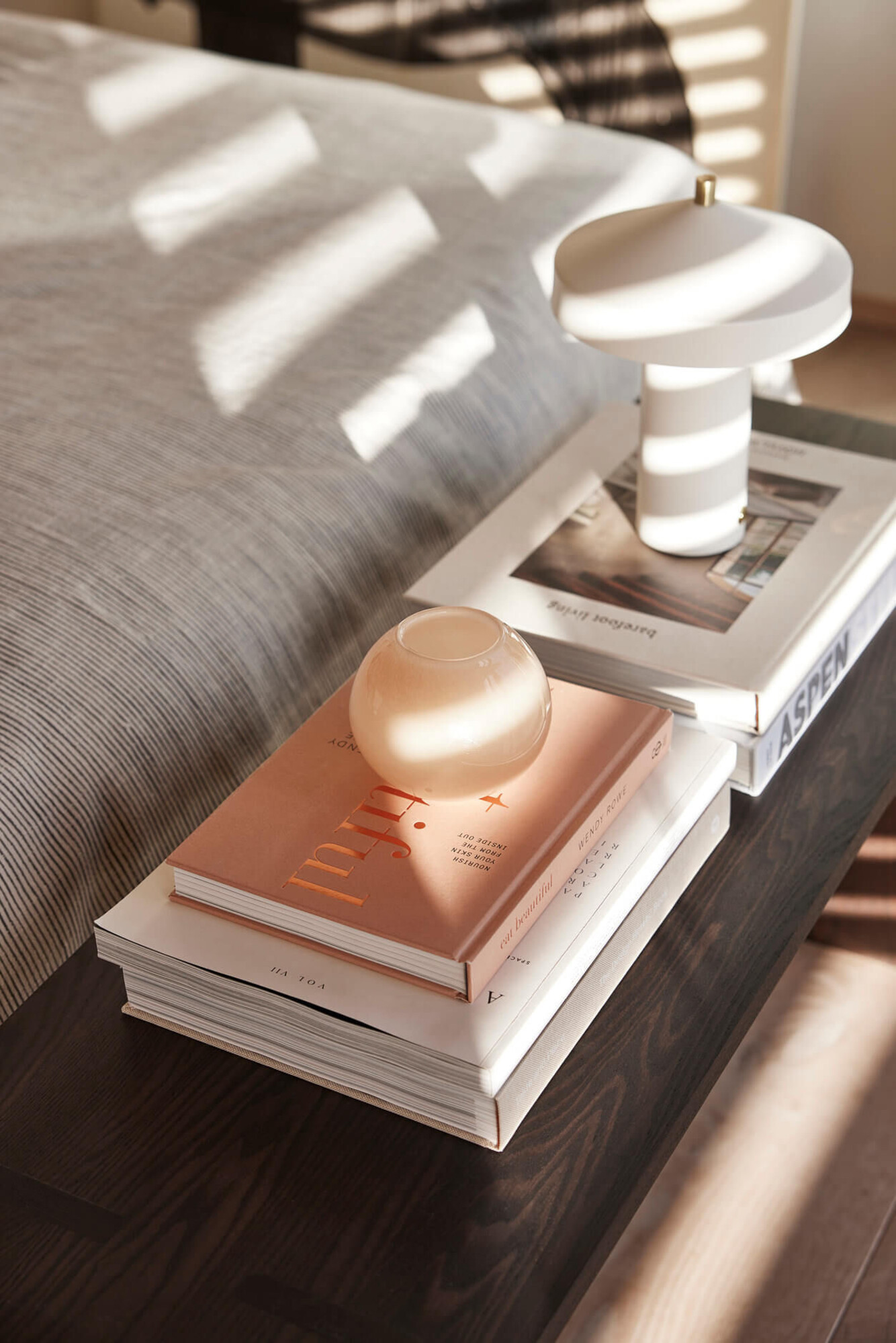 OYOY Hatto lampa vit - LIVING AND CO.