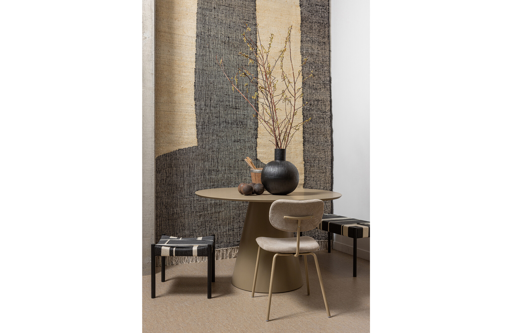 Jorre Eettafel Mdf Militair Bruin Ø120cm - Gratis thuisbezorgd - De ...