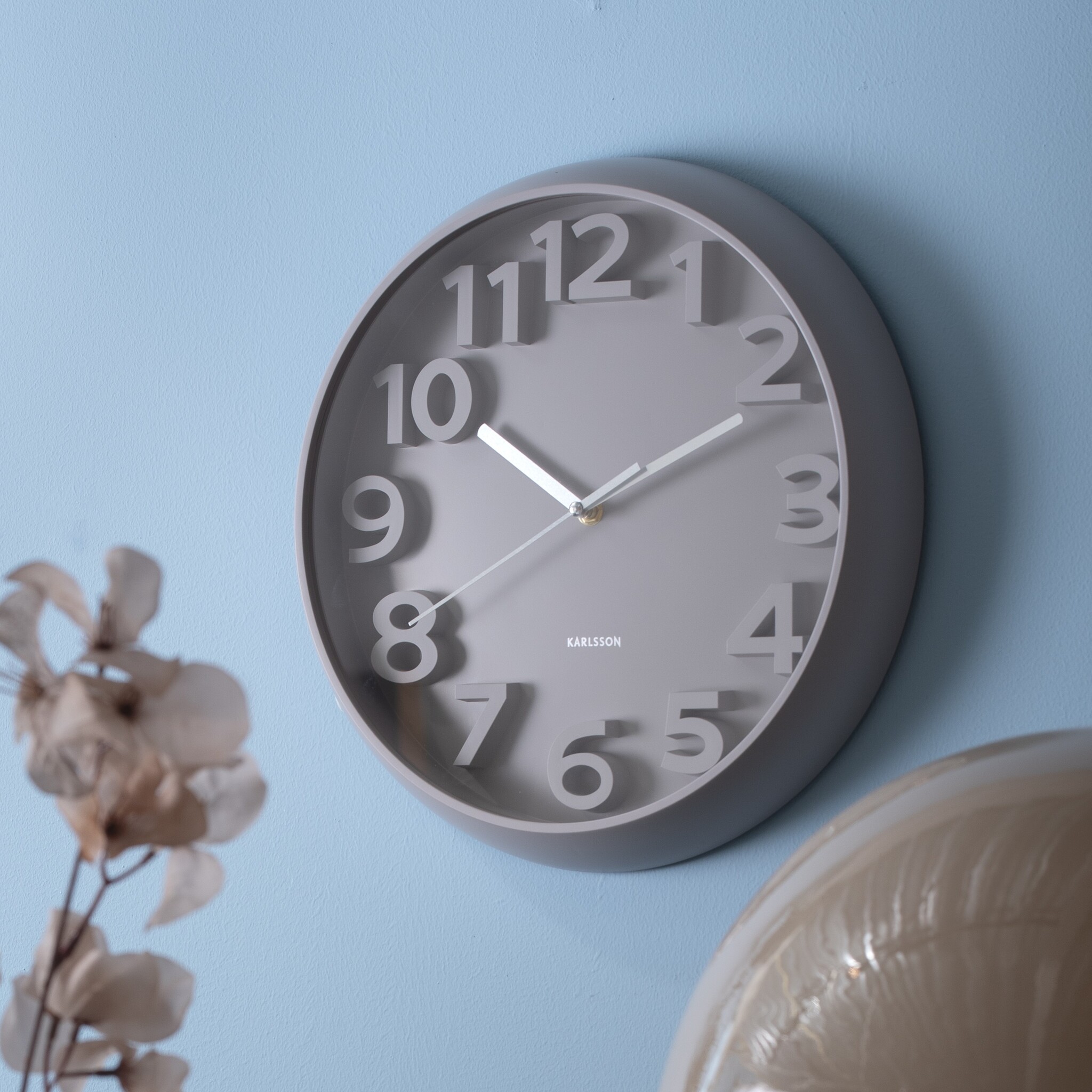 Wandklok Elevated Classic Numbers warm grijs - De Woon Winkel