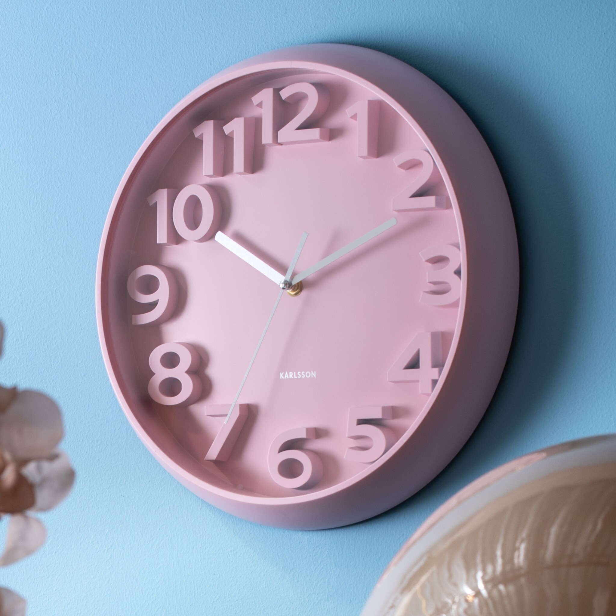 Wandklok Elevated Classic Numbers zacht rose - De Woon Winkel