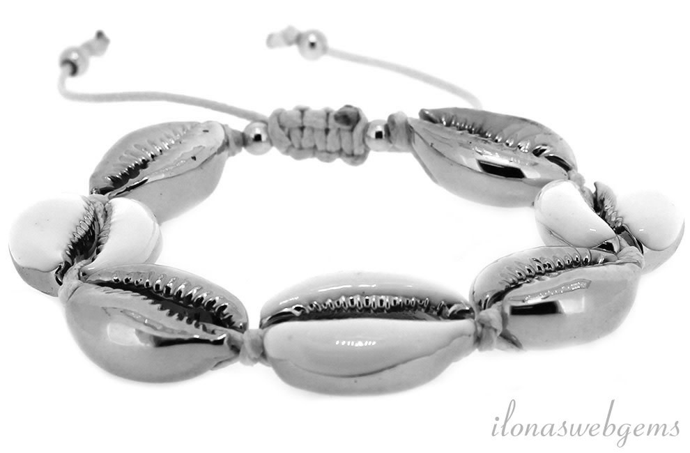 D.Q. Armbandje met Kauri schelpen ca. 22x15mm - Ilona's Silver & Gemstones