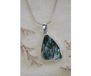 Serafiniet Hanger 'Hretha' - LiAtelier