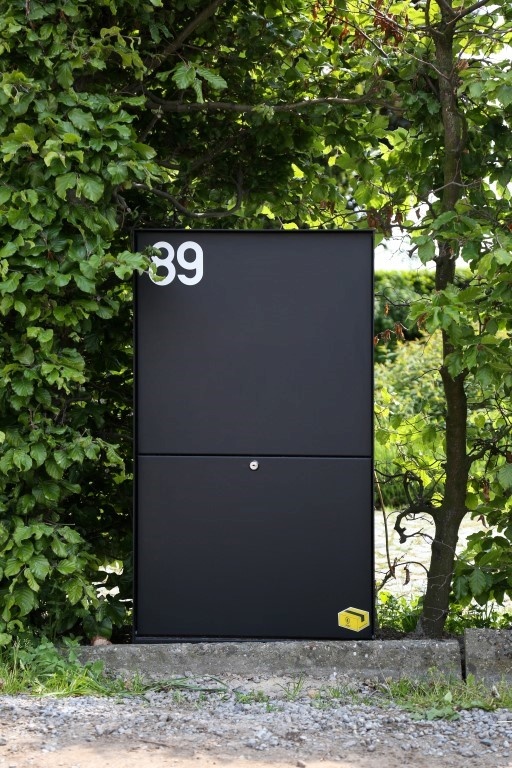 Package letterbox? | eSafe Dropbox Medium | RAL 9005 - Mailbox Design
