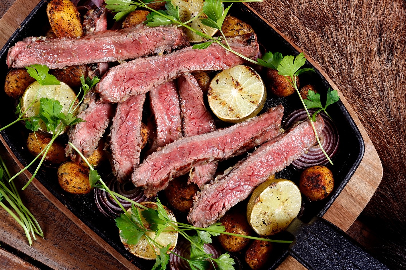 BOTERZACHTE UMI BLACK ANGUS FLANK STEAK - Beef Exclusief B.V.