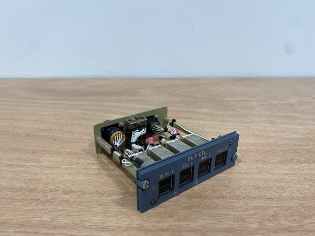 24VU FLIGHT CONTROL PANEL P/N: D9251500900000 S/N: 01249 - AVOEMPARTS