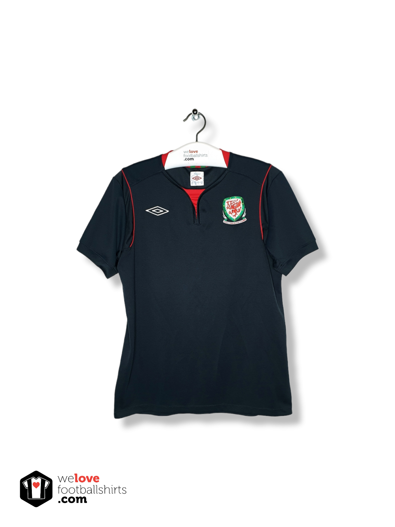 Umbro football shirt Wales 2011/12 - WeLoveFootballShirts.com