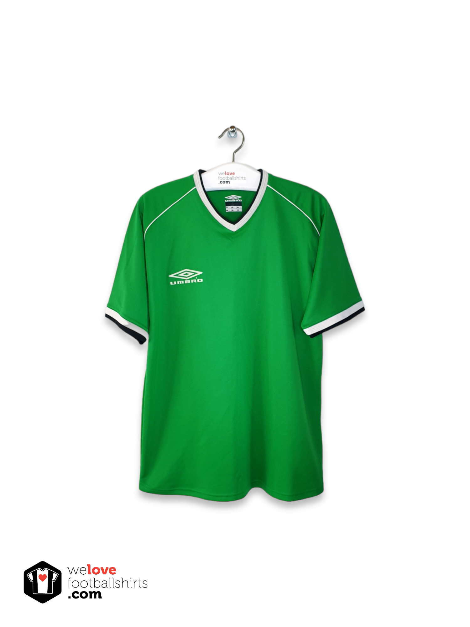 Vintage Umbro football shirt 2000/02 - Welovefootballshirts.com