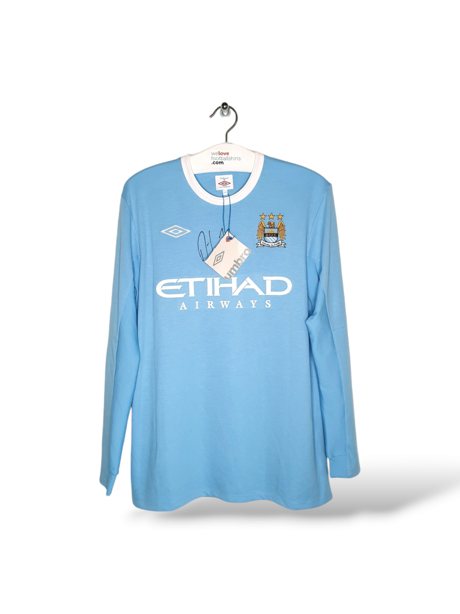 Umbro signed football shirt Manchester City 2010/11 Umbro signed football shirt Manchester City 2010/11