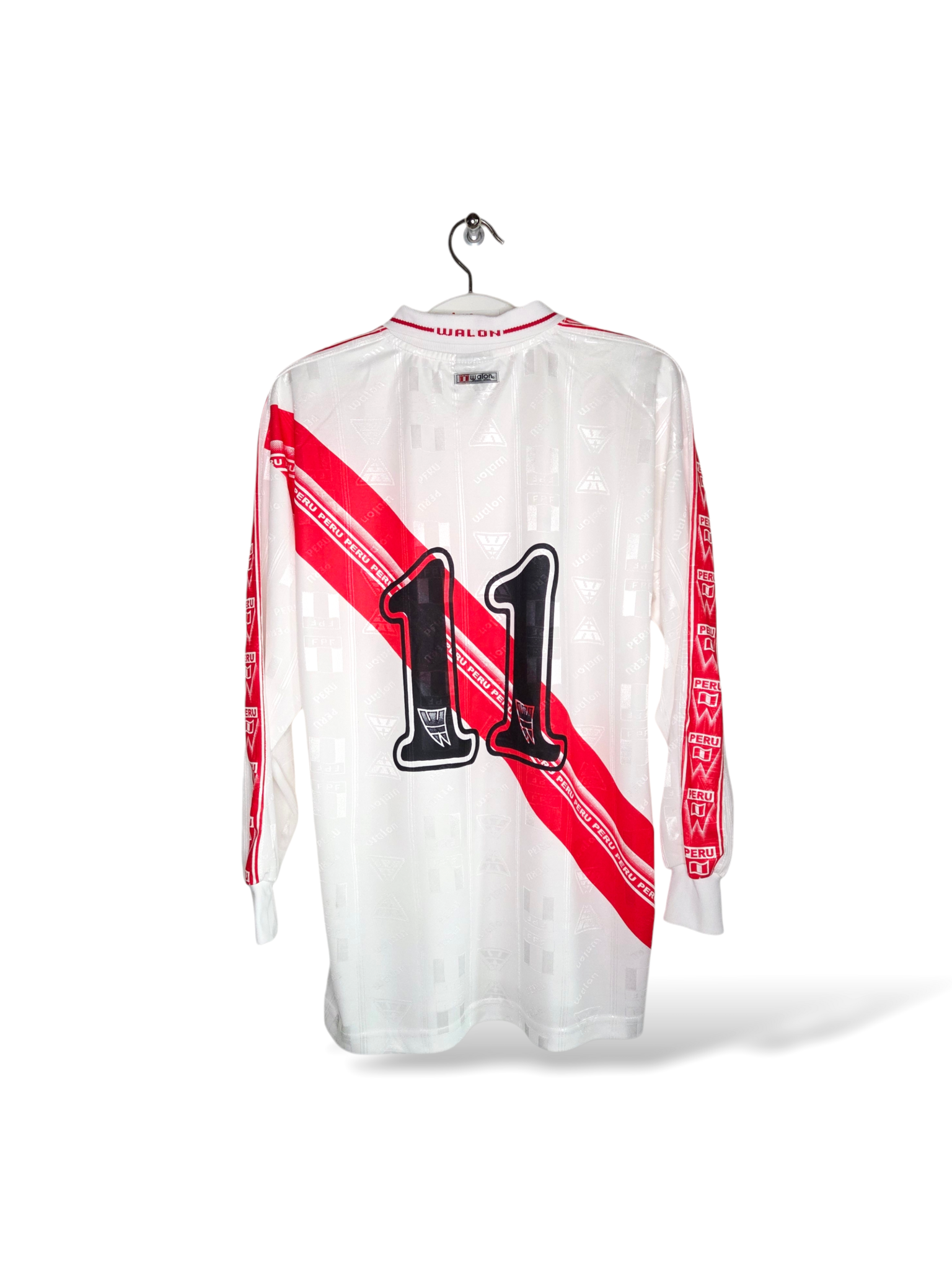Unique football shirt Peru 2000/01 | WeLoveFootballShirts ...