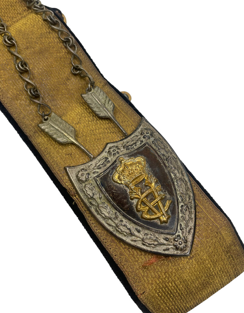 MARVIN'S MILITARY | Italiaanse WO2 Giberne bandolier - Marvin's Military