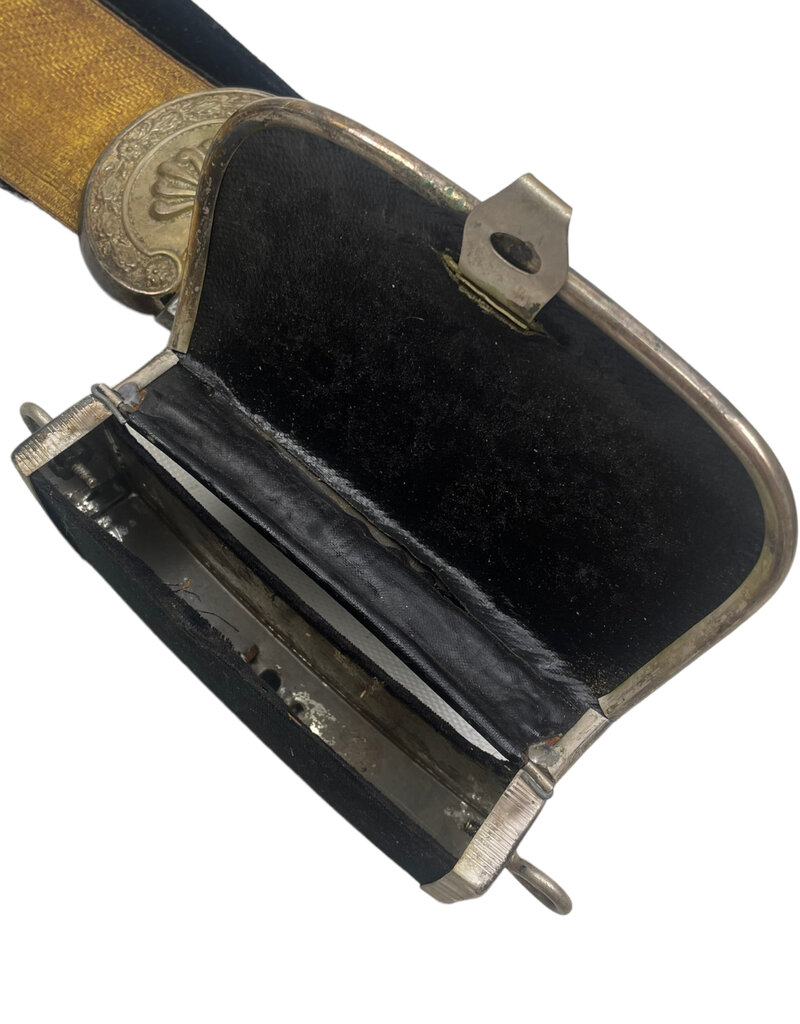 MARVIN'S MILITARY | Italiaanse WO2 Giberne bandolier - Marvin's Military