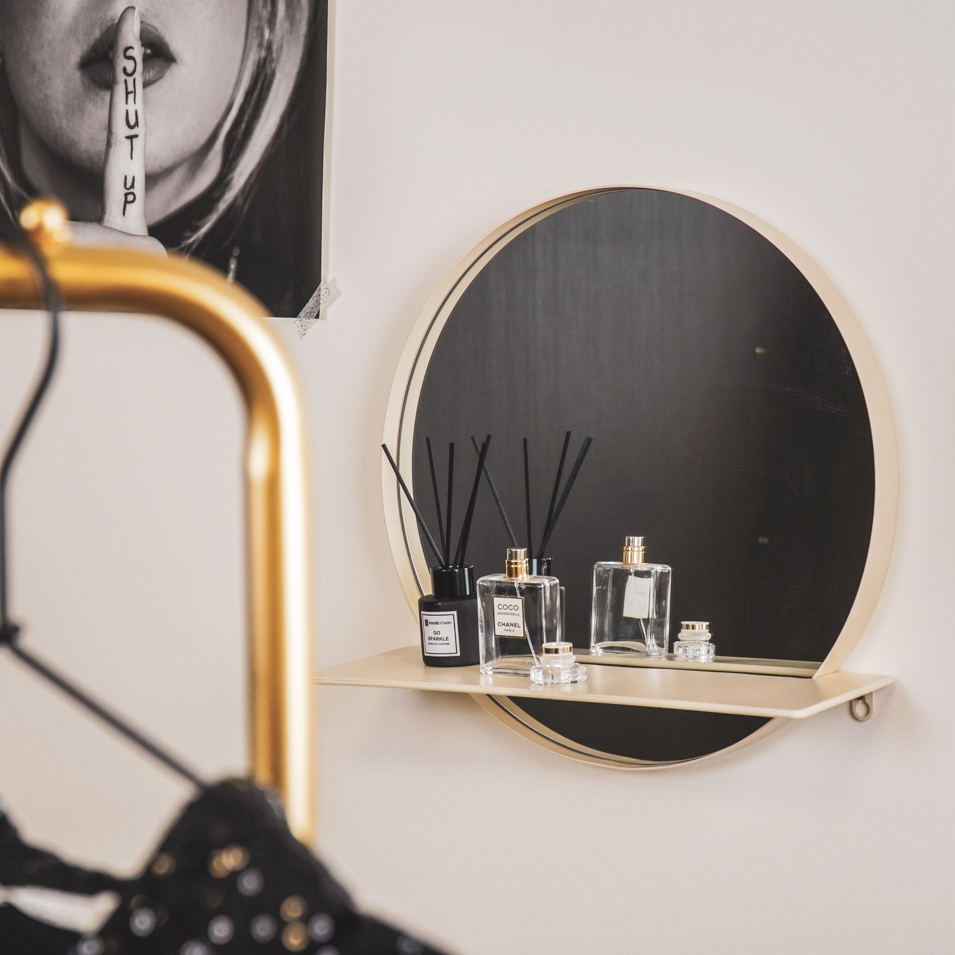ParisMirror – Round Metal Mirror with Shelf – Black – 40x40x13 cm ...