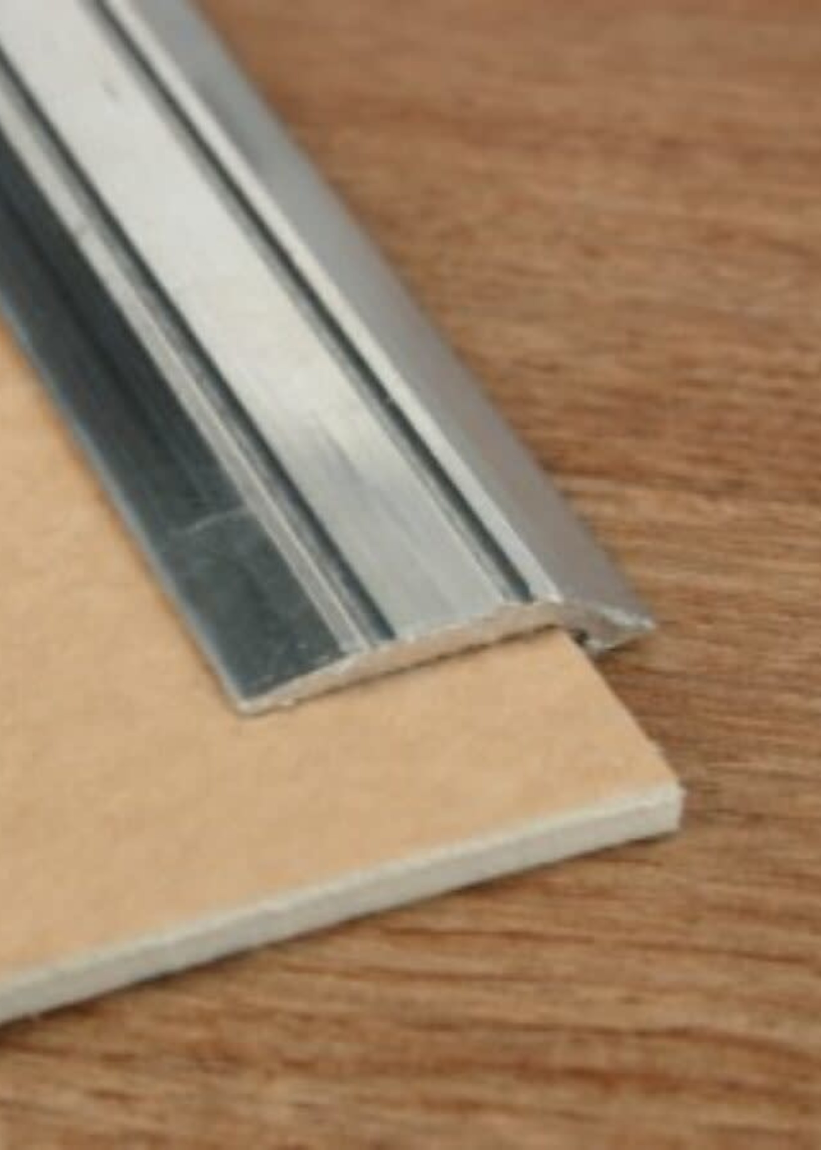 Vinyl Edge Trim Silver 2.7m - Clock’s Home and Garden