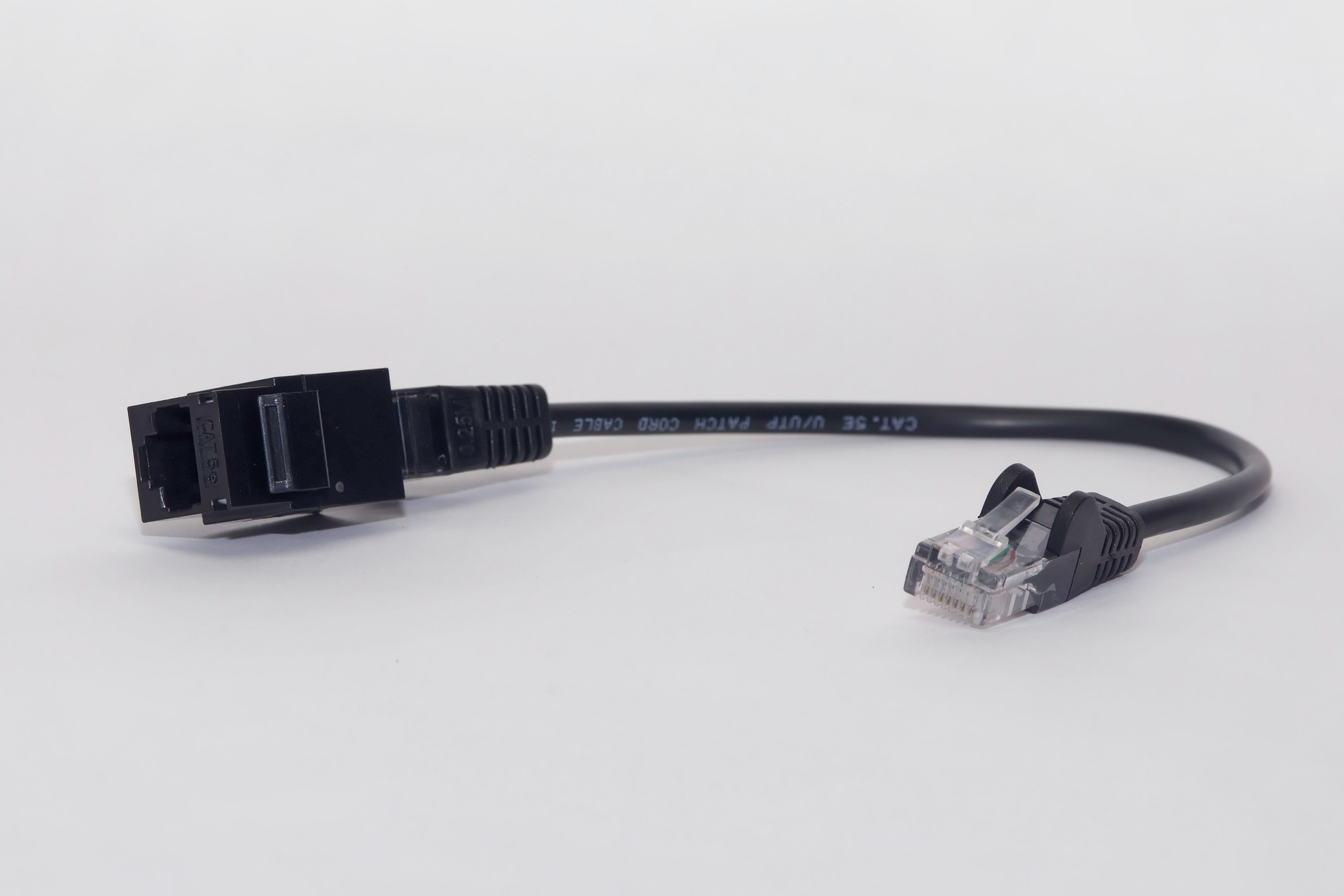LAN Cat.5e connector with detachable cable - MyElectronics