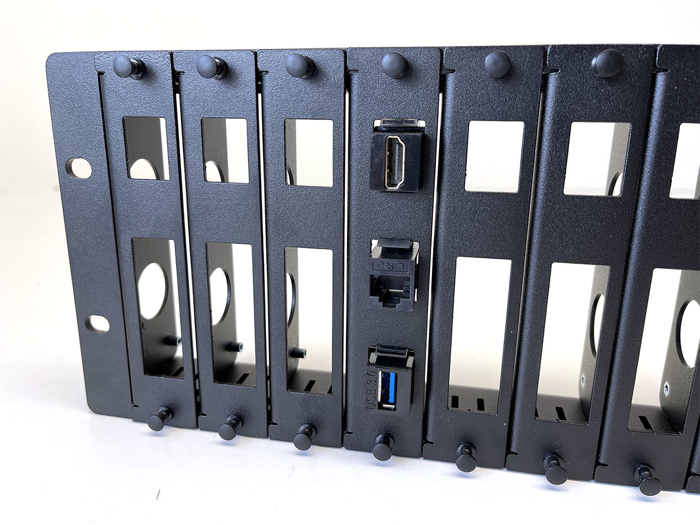 I/O panel 3-slots for 3U Raspberry Pi rack mount - MyElectronics