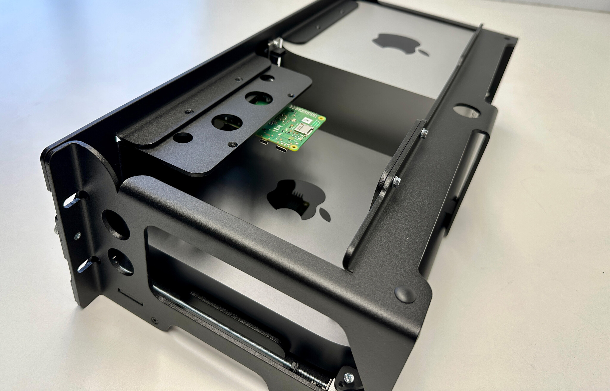 Rack Mount 19 inch for 1 Mac Studio, 1 Mac mini & 1 Raspberry pi ...