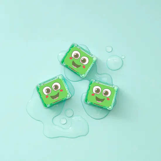 Glo Pals | Christmas Pal Light-Up Cubes 4-Pack - Limited Edition ...