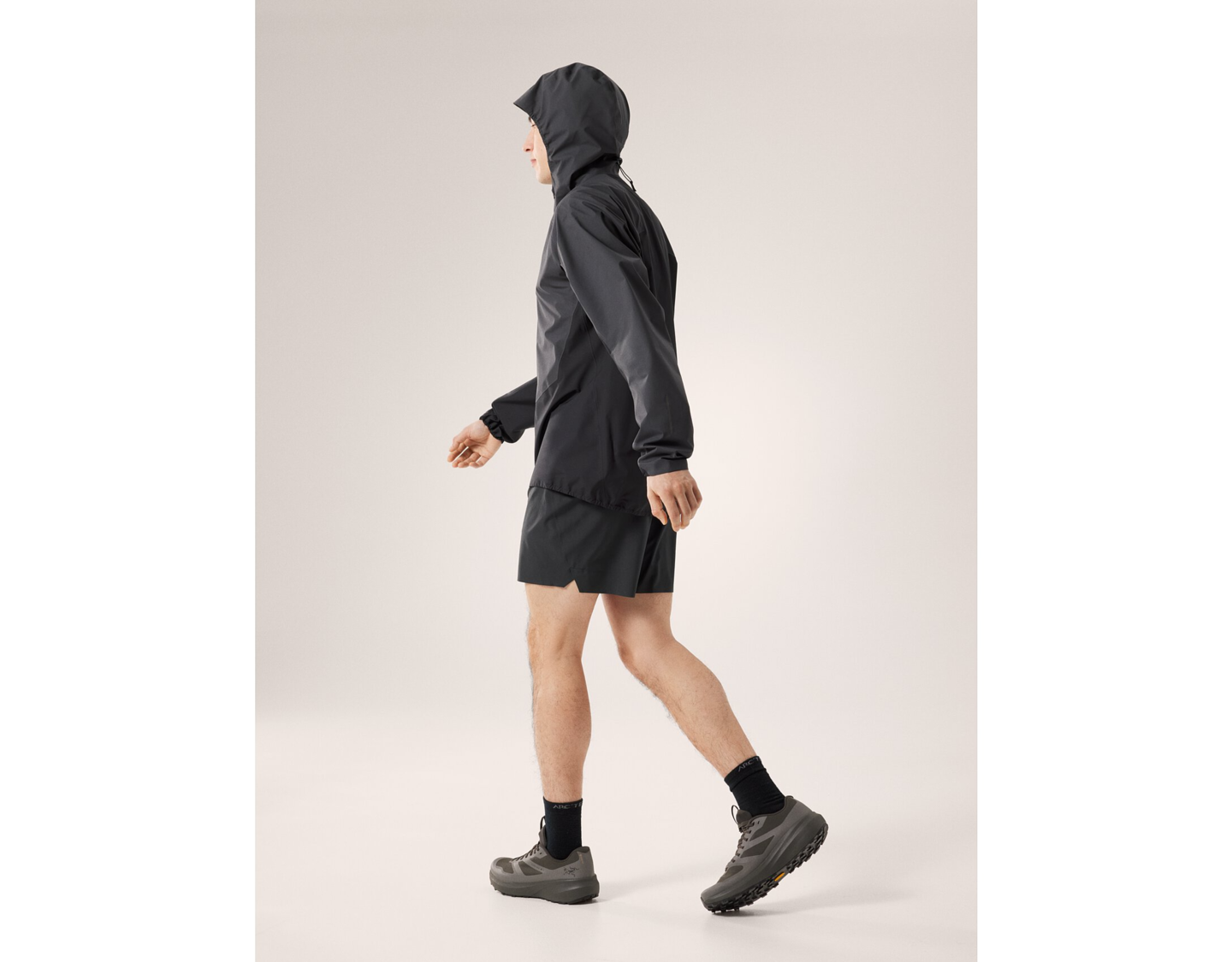 Arc'Teryx Norvan Shell Jacket Graphite / Black - Behind the Pines